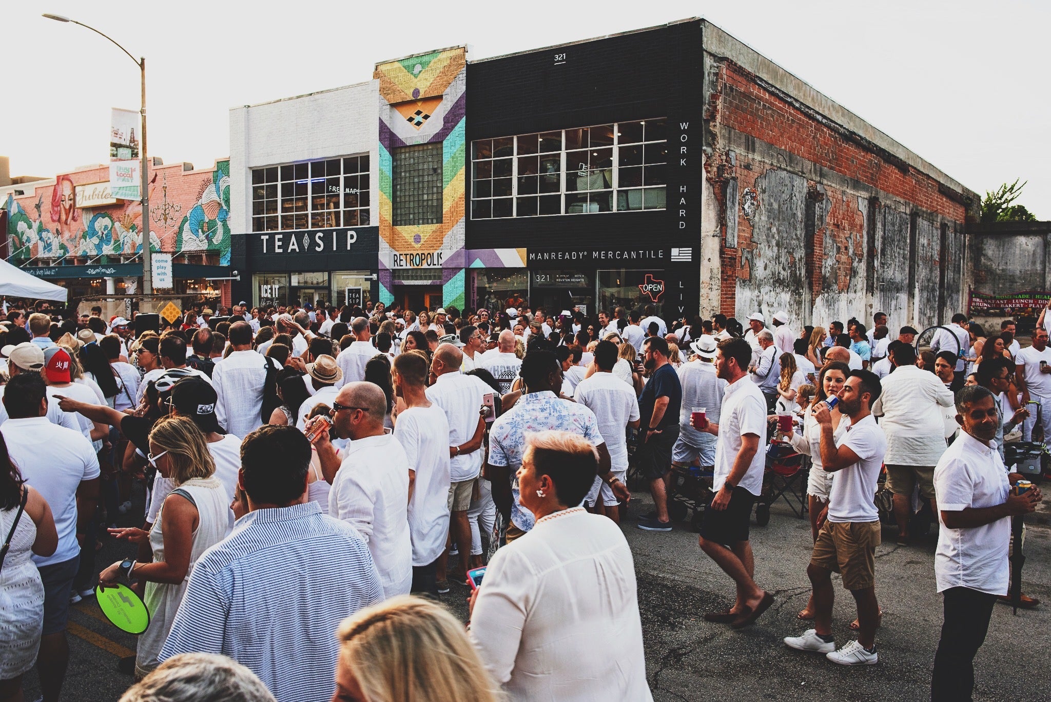 How to Prepare for White Linen Night 2024 – Manready Mercantile
